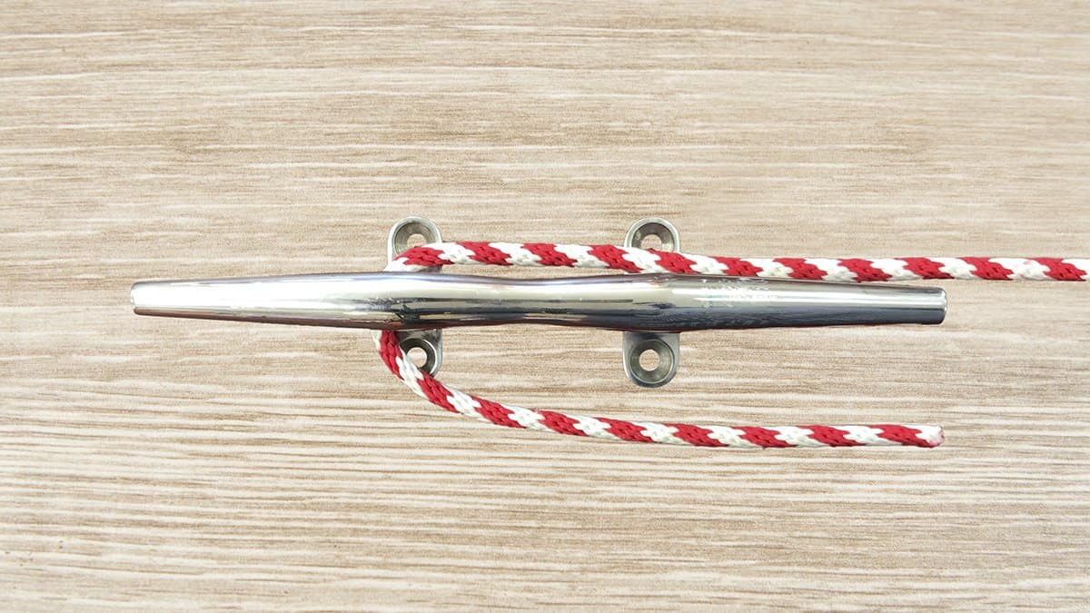 How To Tie A Cleat Hitch Knot