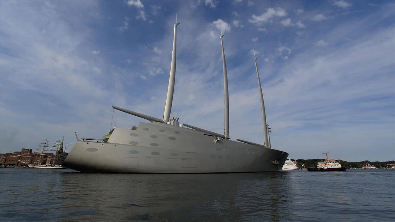 The 10 Largest Yachts in the World